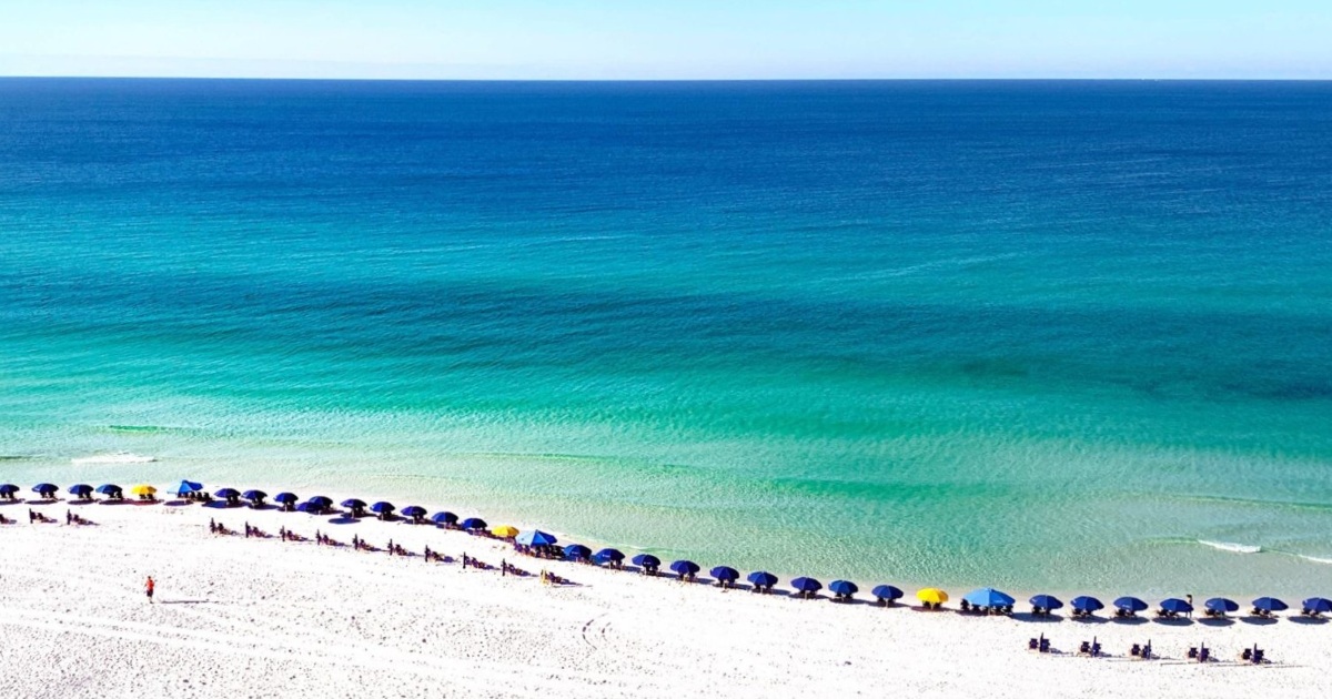 La Dolce Vita - Effortless Beach Days on the Gulf Coast